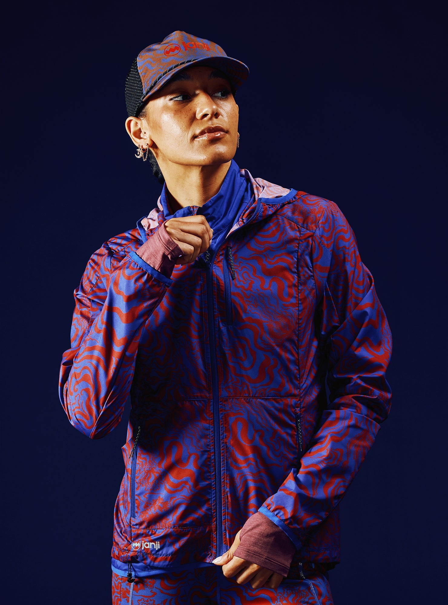 W's Zephyrunner Wind Shell – Janji UK